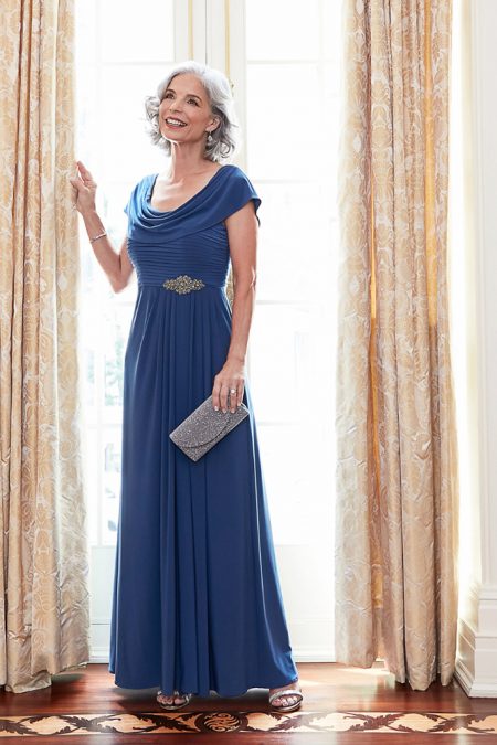 How to Choose Mother of The Bride Dresses: 7 Tips