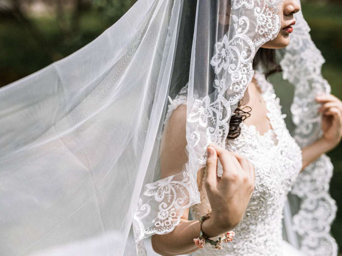 Helpful Guide On How To Choose Wedding Veils