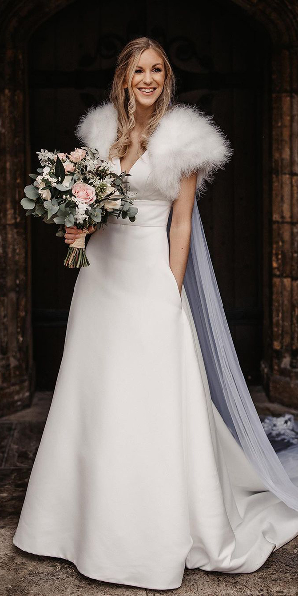 Winter Wedding Dresses: 18 Impeccable Ideas