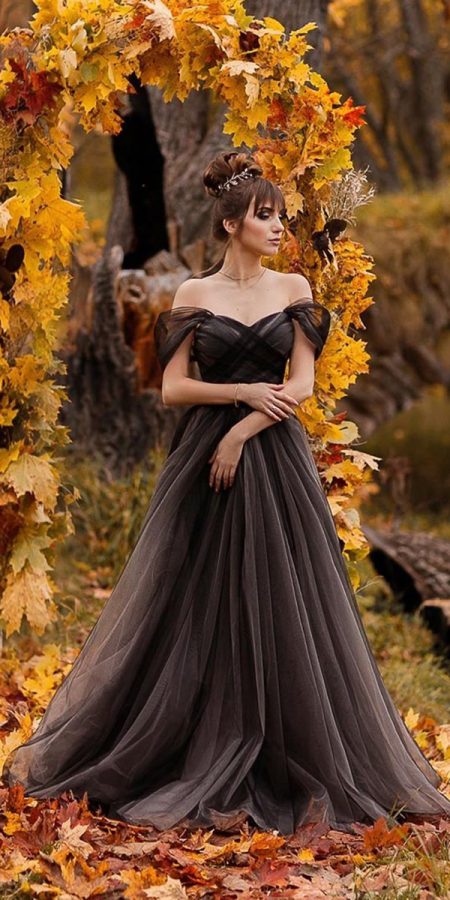 Gothic Wedding Dresses: 33 Dark Romance Styles