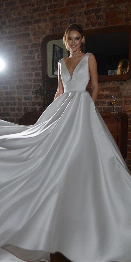 Silk Wedding Dresses For Elegant and Refined Bride