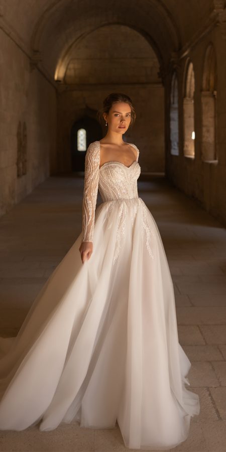 Princess Wedding Dresses: 18 Styles For FairyTale Celebration